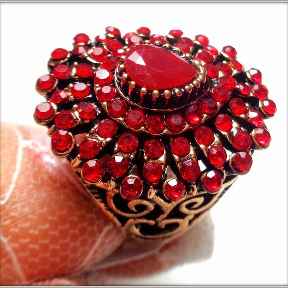 handcrafted jewelry | Jewelry | Vintage Antique Gold Hand Design Ladys ...